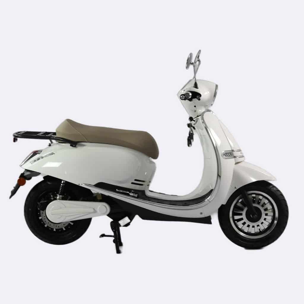 LEM-03 Swan 4000W Europe High Speed Electric Scooter